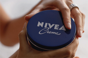 Nivea creme celebra cem anos de Brasil