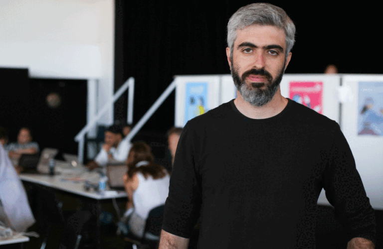 Igor Puga substitui Paula Nader no Santander