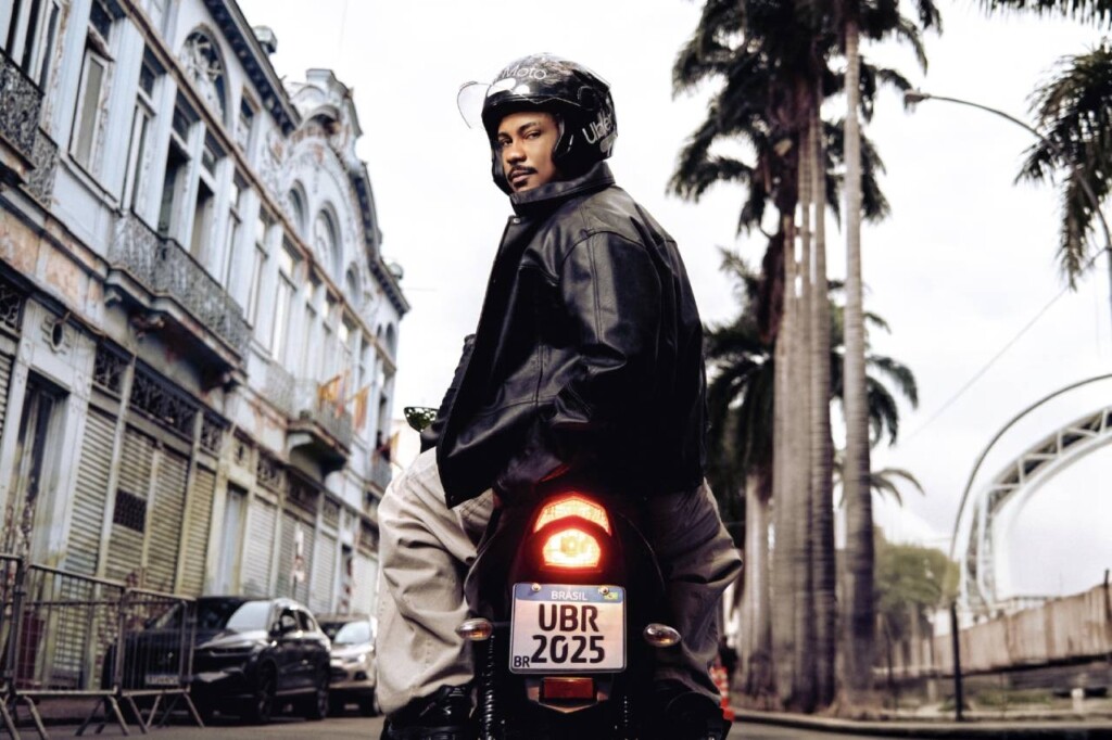 Uber Moto anuncia parceria com o rapper Xamã